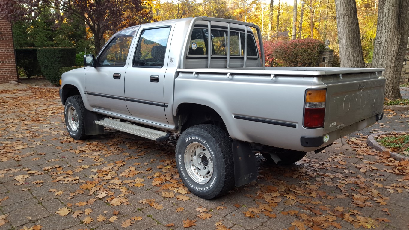 1989 Toyota Hilux Pickup Crew Cab - OttoEx