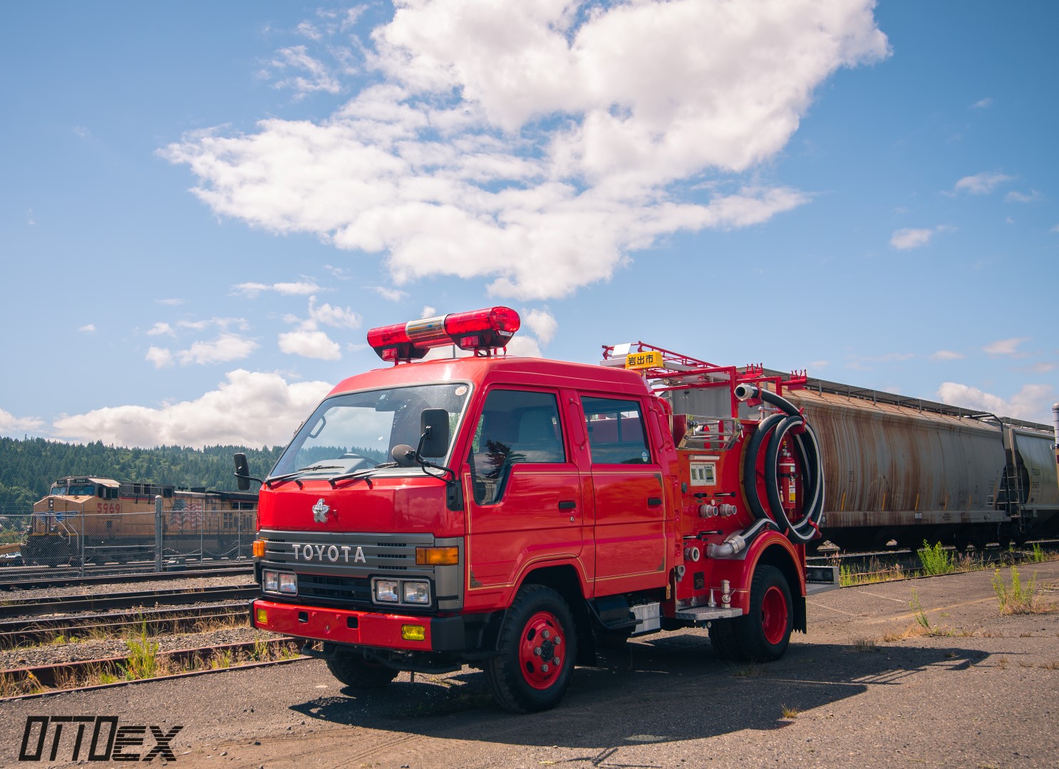 1994 Toyota Dyna Double Cab Fire Truck - OttoEx